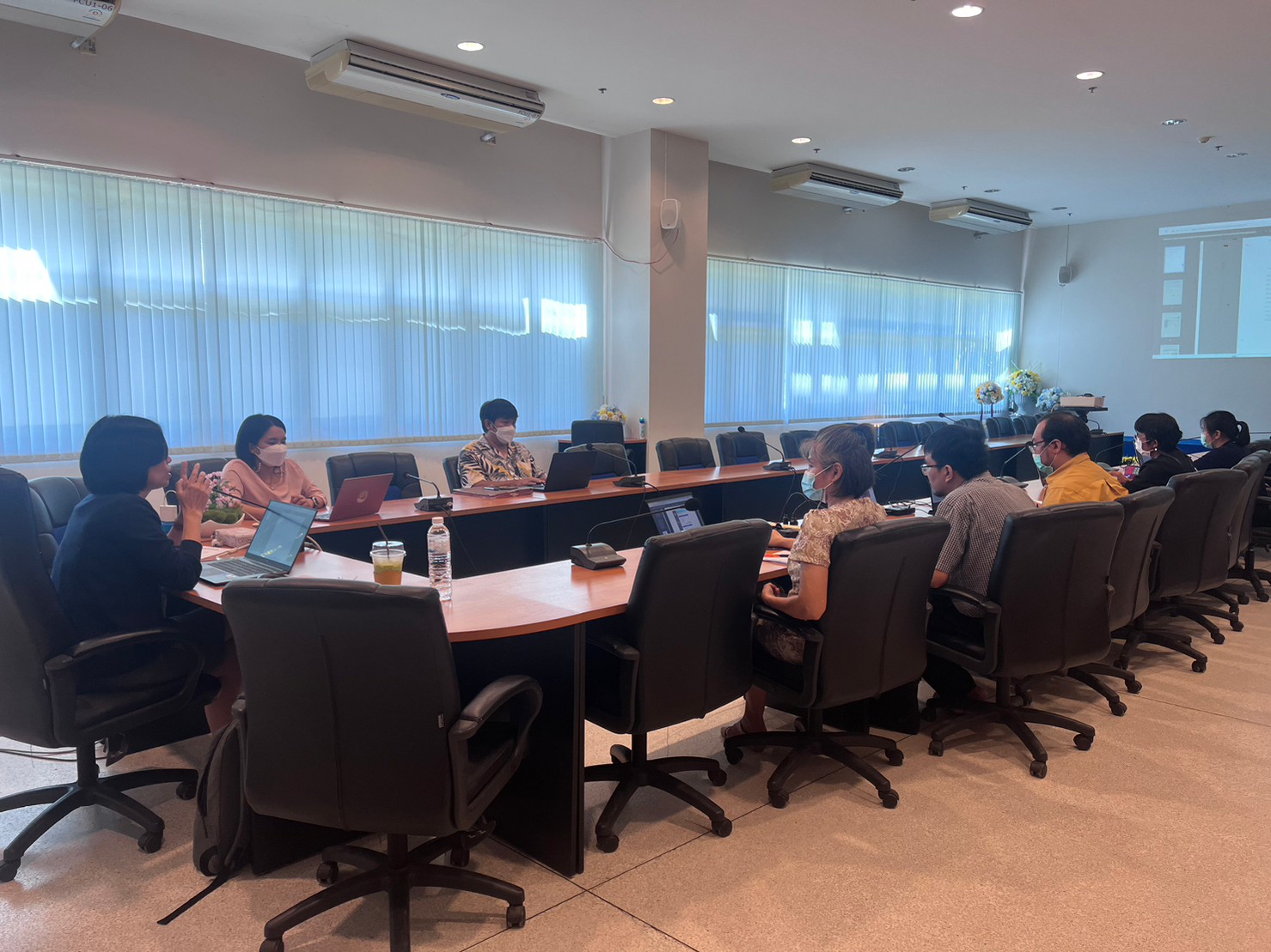 อบรมความรู้เรื่องการเข้าใช้งานระบบการบริการนักศึกษา (regis.rmutto.ac.th ...